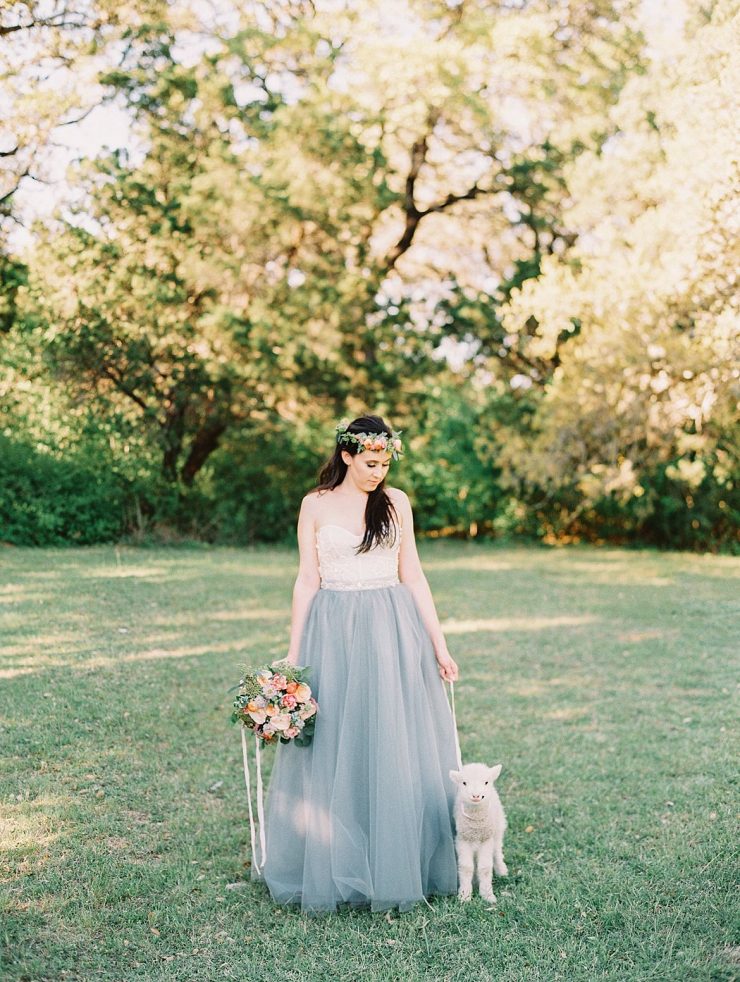 Sweet Springtime Lamb Bridal Session: Anna – The White Wren