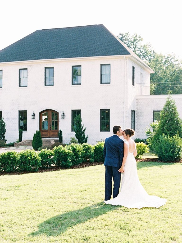 Beautifully Classic & Elegant Blue Floral Wedding: Kelly & Steve – The ...