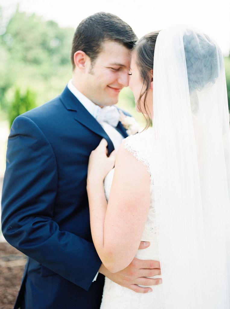 Beautifully Classic & Elegant Blue Floral Wedding: Kelly & Steve – The ...