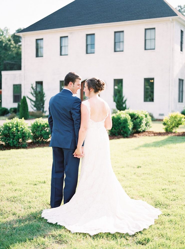 Beautifully Classic & Elegant Blue Floral Wedding: Kelly & Steve – The ...