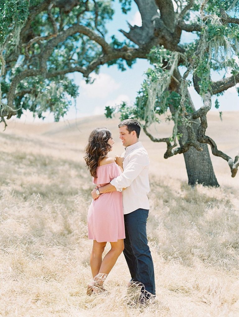Beautiful Sun-kissed California Engagement Session: Raquel & Chris ...