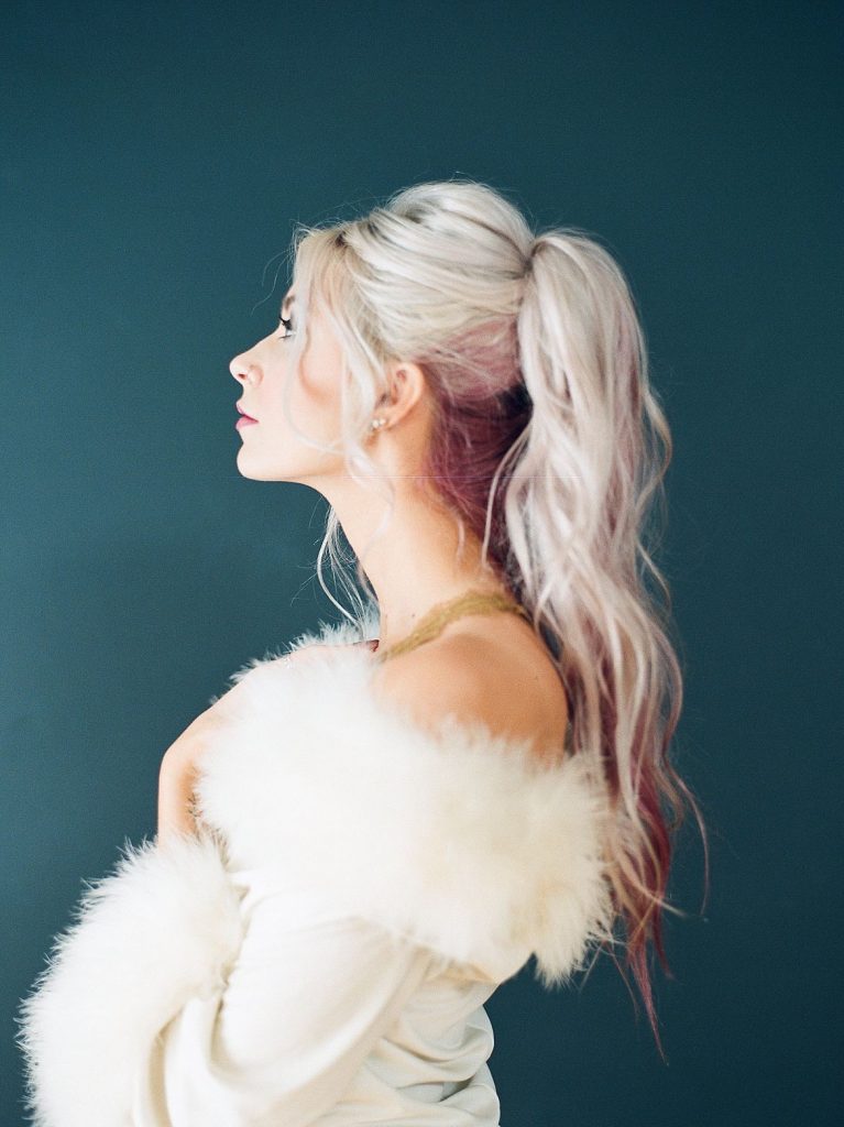 Intimate & Minimal Wintry Boudoir Session - The White Wren