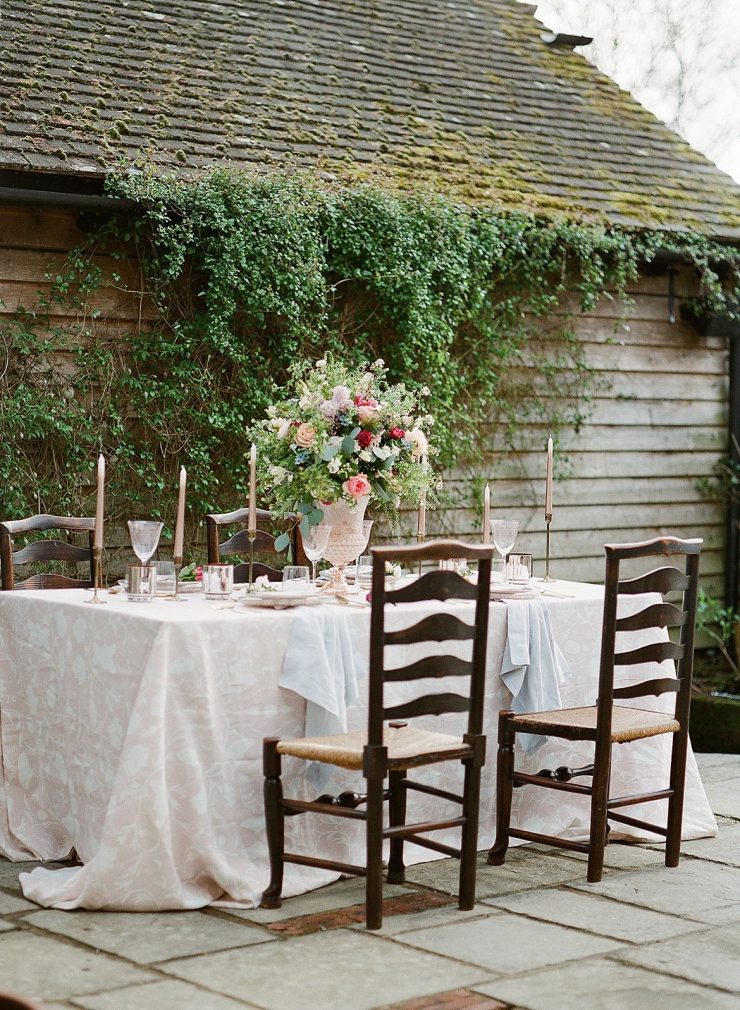English Cottage Wedding Inspiration in Oxford Countryside - The White Wren