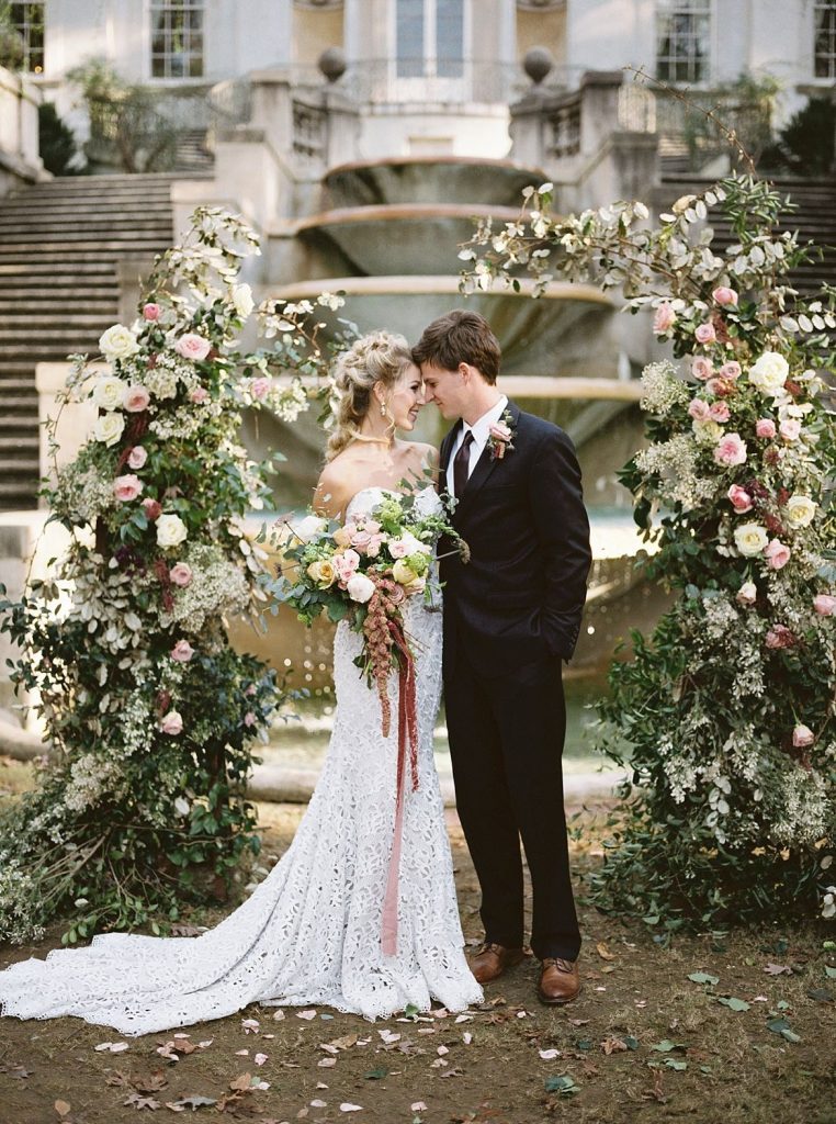 Romantic European Wedding Inspiration at Swan Coach House – The White Wren