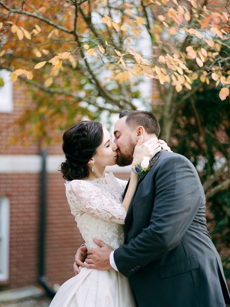Romantic & Classic Church Wedding - The White Wren