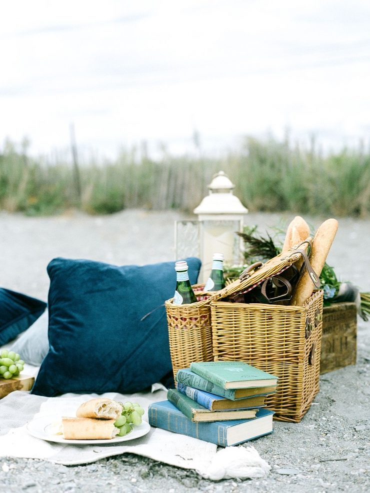 Breathtaking & Sentimental Seaside Wedding Inspiration – The White Wren