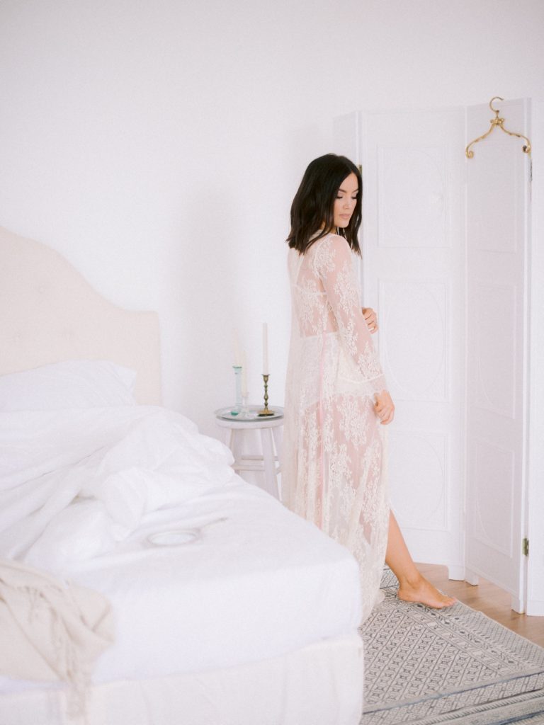 Soft Boudoir filled with Light - The White Wren