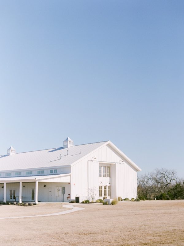 Elegant & White Wedding Inspiration – The White Wren