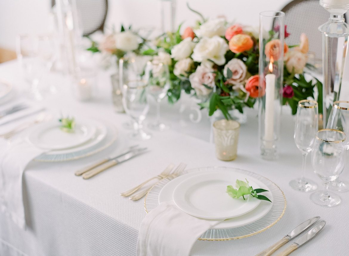 Modern Clean White Wedding Inspiration – The White Wren