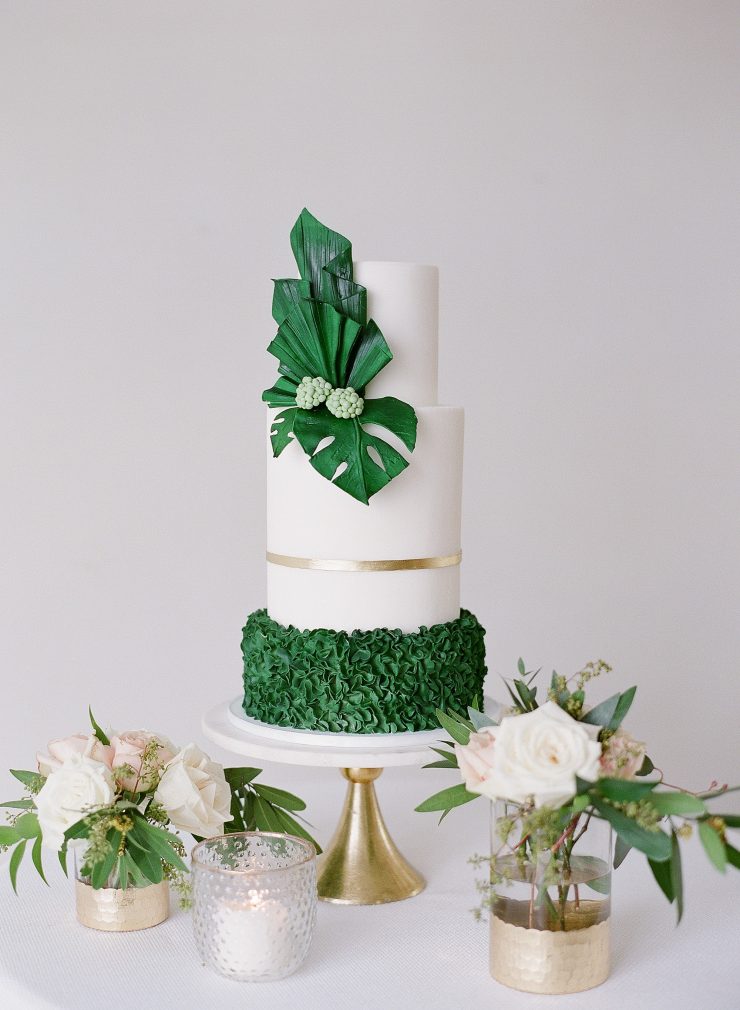 Modern Clean White Wedding Inspiration – The White Wren