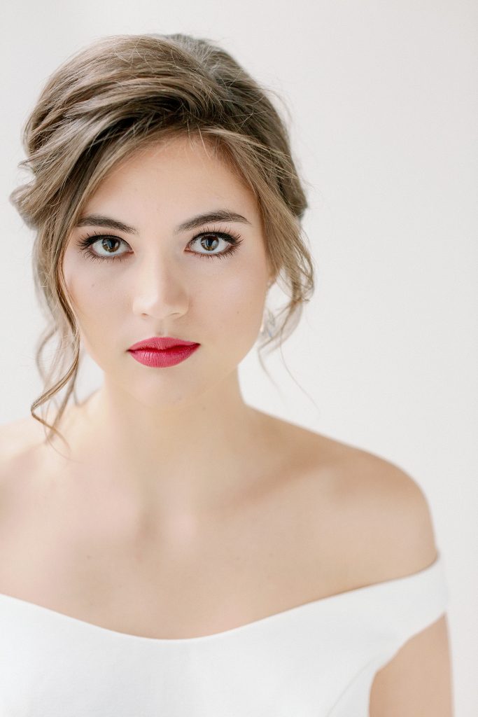 Modern Clean White Wedding Inspiration – The White Wren