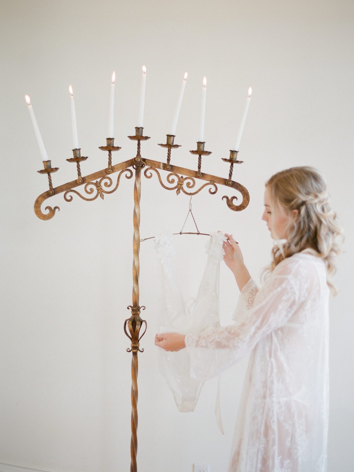 Evening Light Boudoir Inspiration – The White Wren