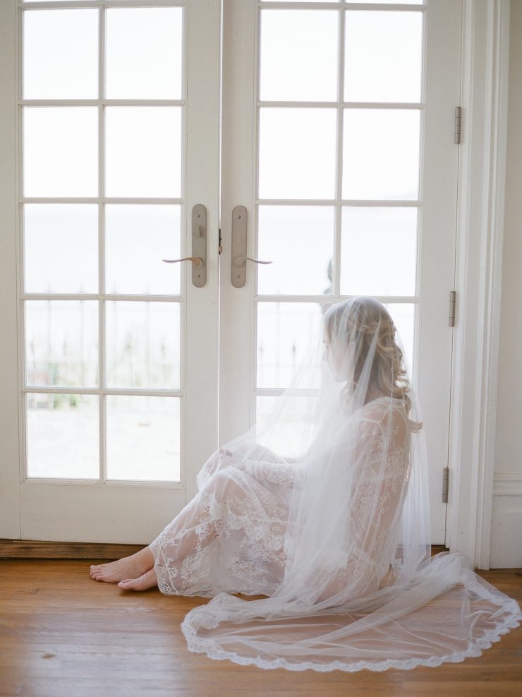 Evening Light Boudoir Inspiration - The White Wren