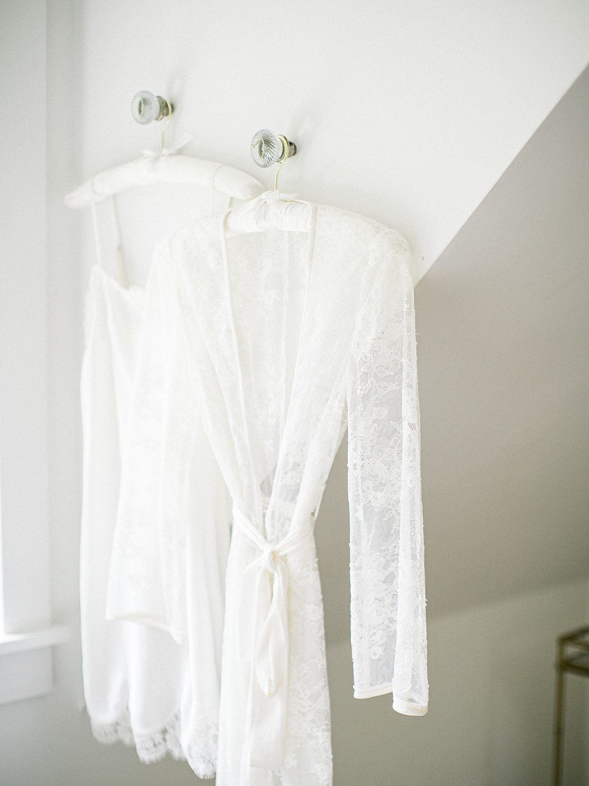 Bridal Boudoir with a Bath – The White Wren