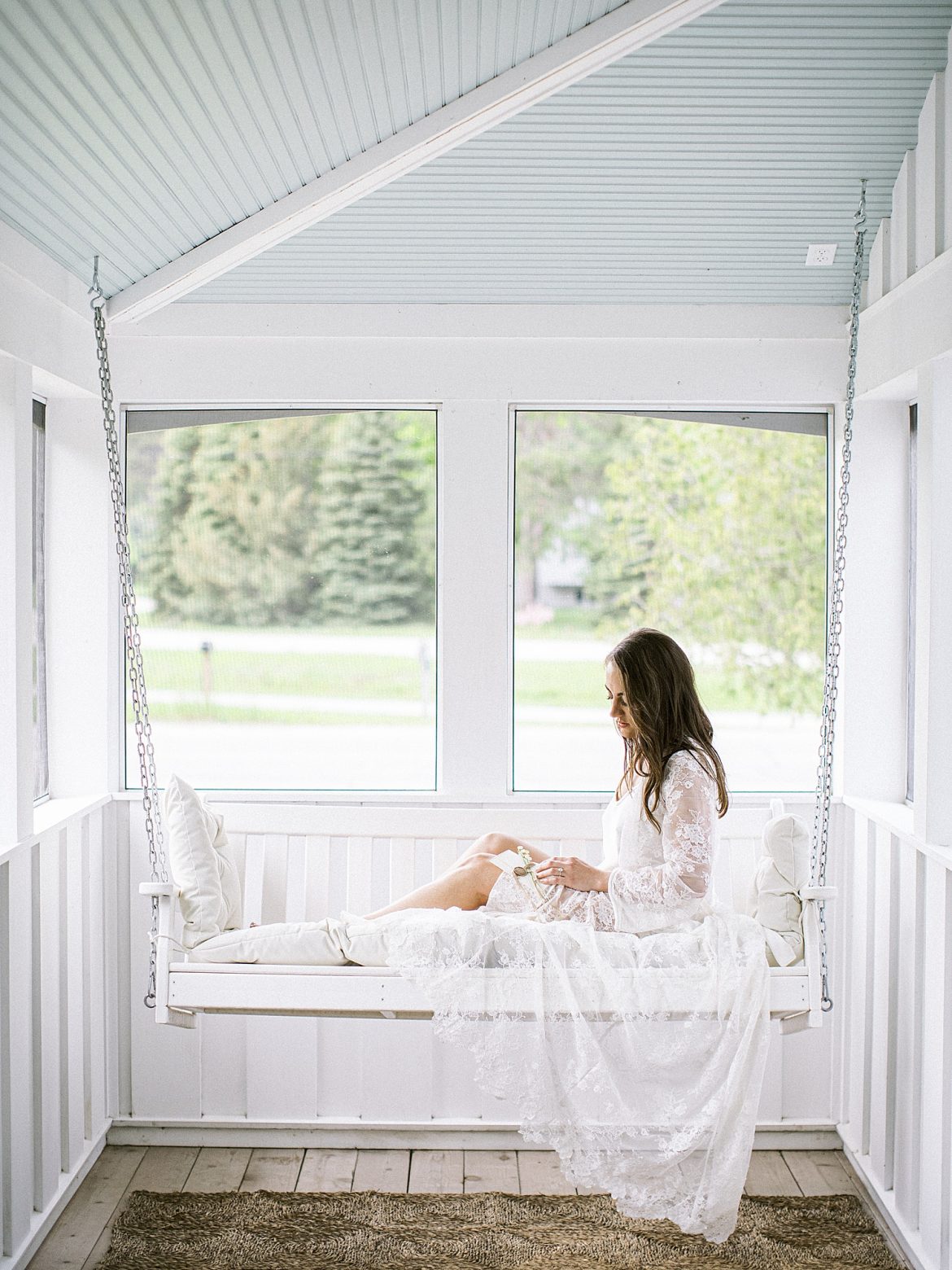 Bridal Boudoir with a Bath – The White Wren
