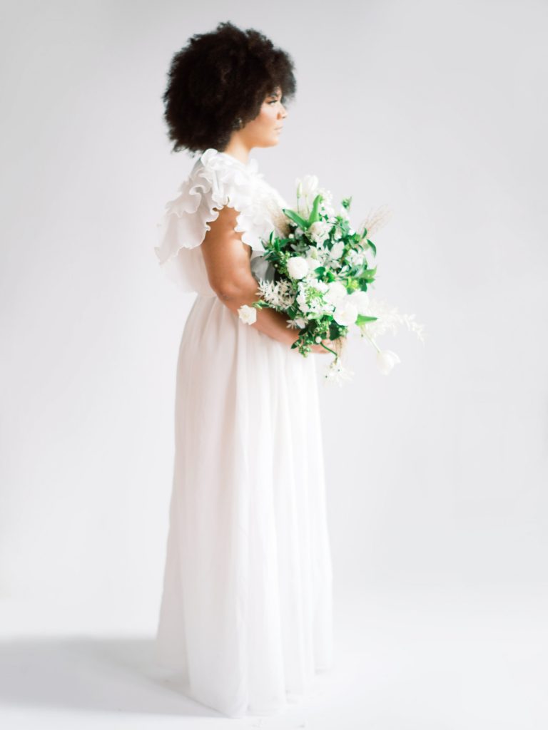 Modern Bridal Inspiration in Three Shades – The White Wren