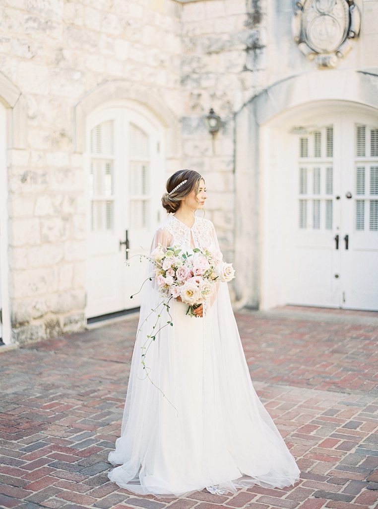 Light & Romantic Wedding Inspiration - The White Wren