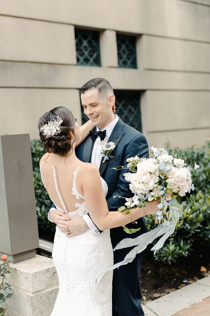 Kristel + Joshua’s Urban Wedding – The White Wren