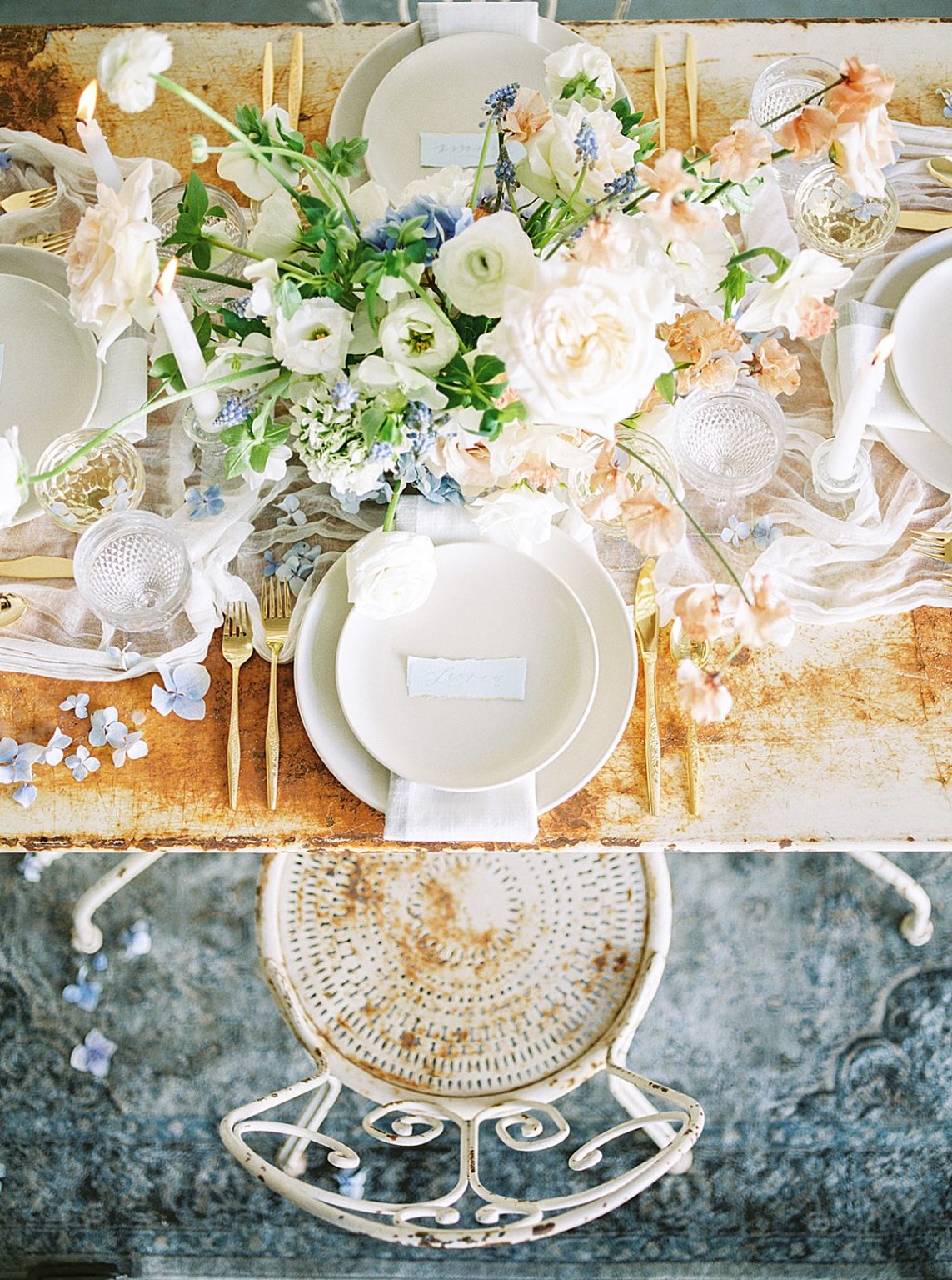 Delicate Floral Inspiration – The White Wren