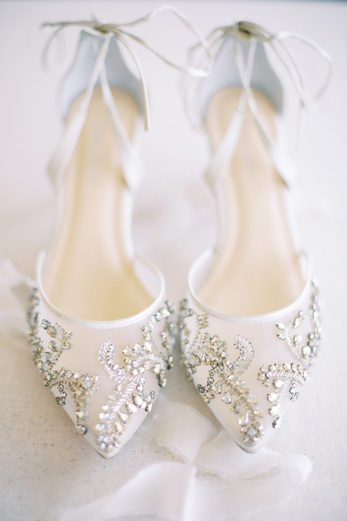 Modern Neutral Wedding Inspiration - The White Wren