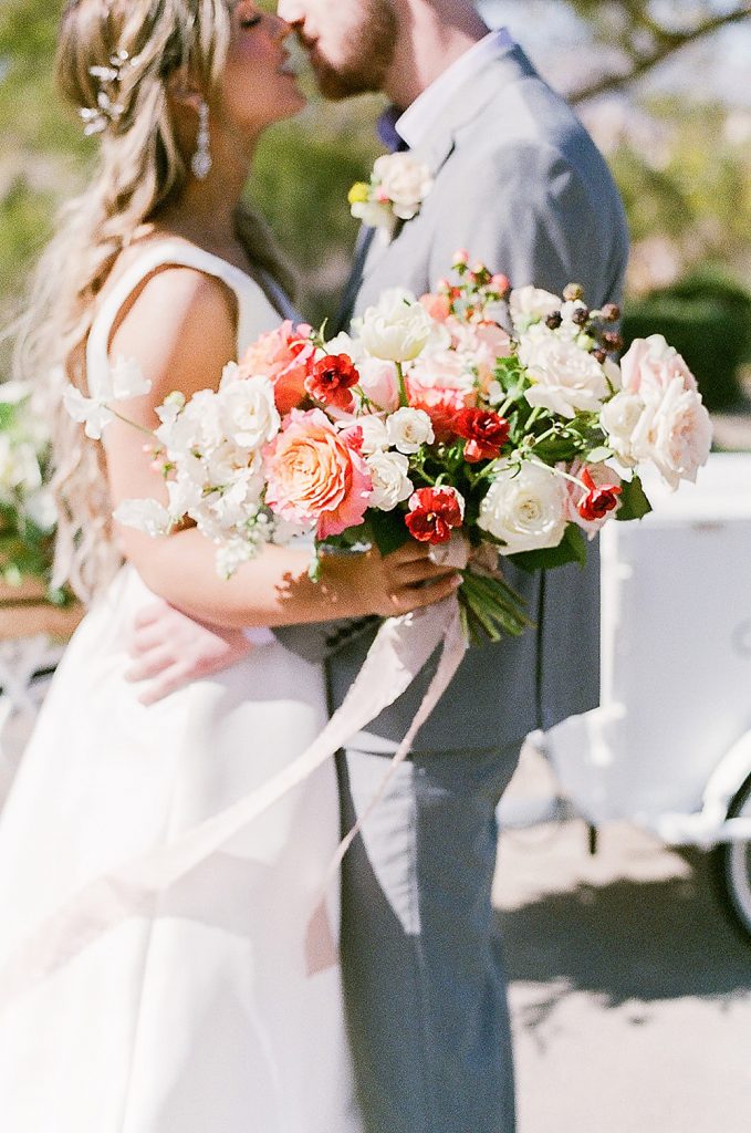Bright Summer Nevada Wedding – The White Wren