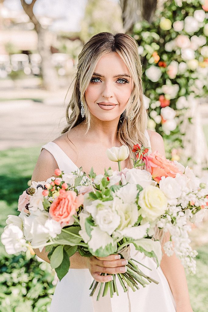 Bright Summer Nevada Wedding – The White Wren