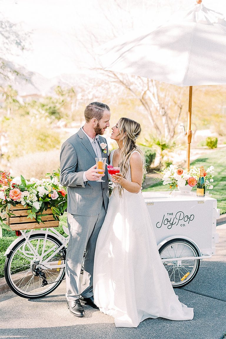 Bright Summer Nevada Wedding – The White Wren