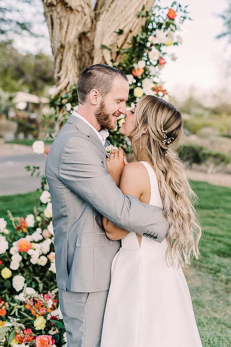 Bright Summer Nevada Wedding – The White Wren