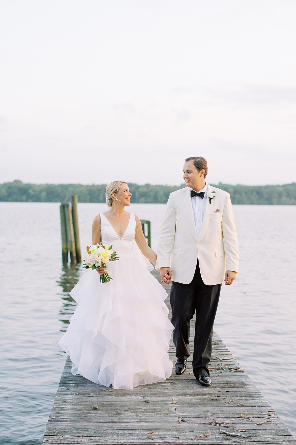 Light Summer Southern Wedding - The White Wren