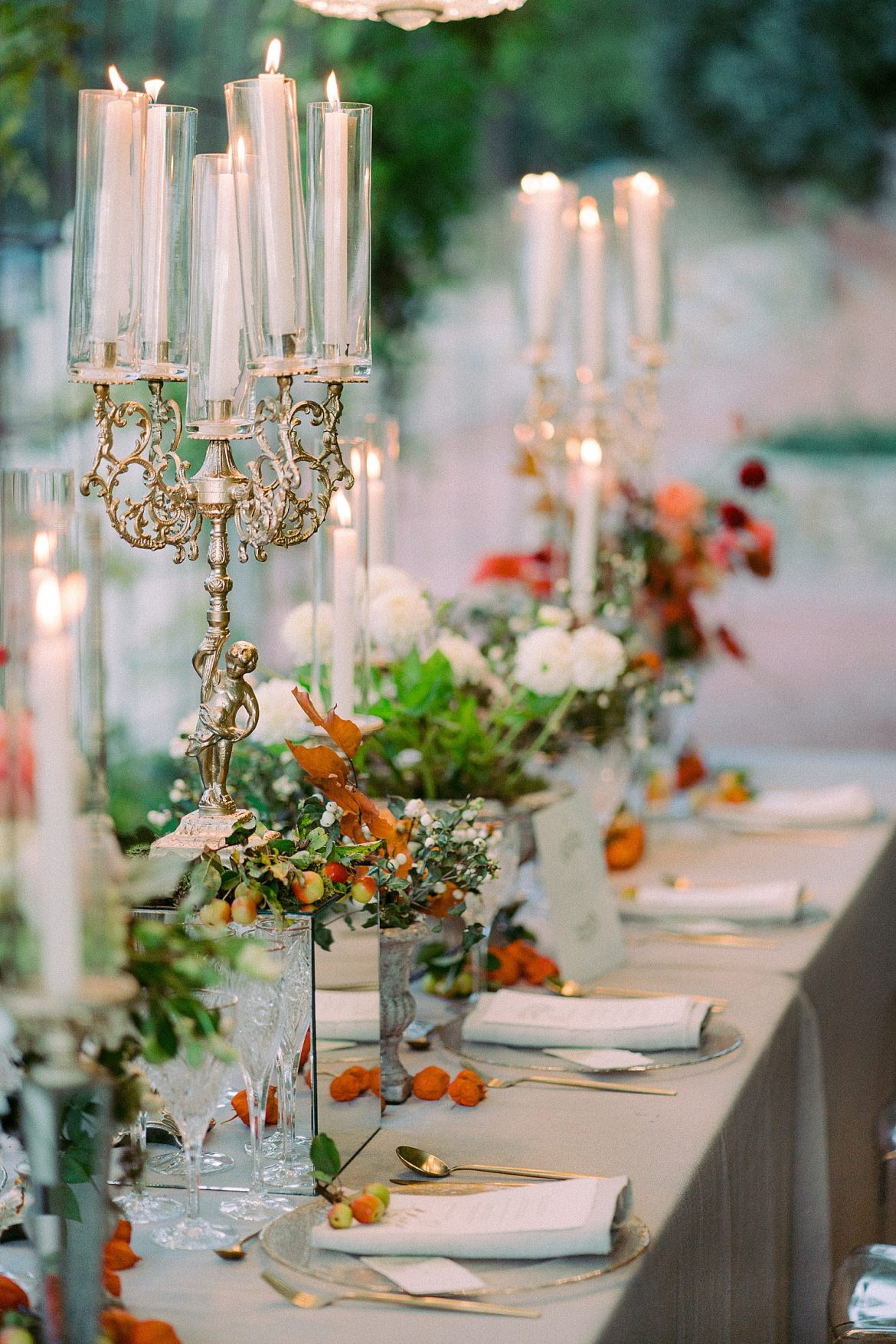 Spain Wedding Inspiration With Pops of Color – The White Wren