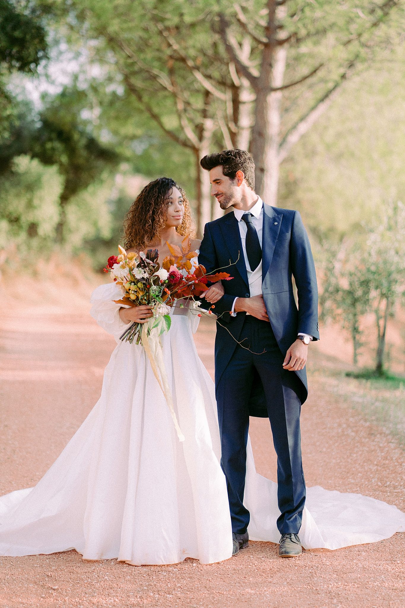 Spain Wedding Inspiration With Pops of Color – The White Wren