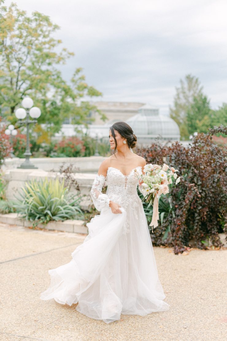 Classy and Elegant Black Tie Micro Wedding Inspiration – The White Wren