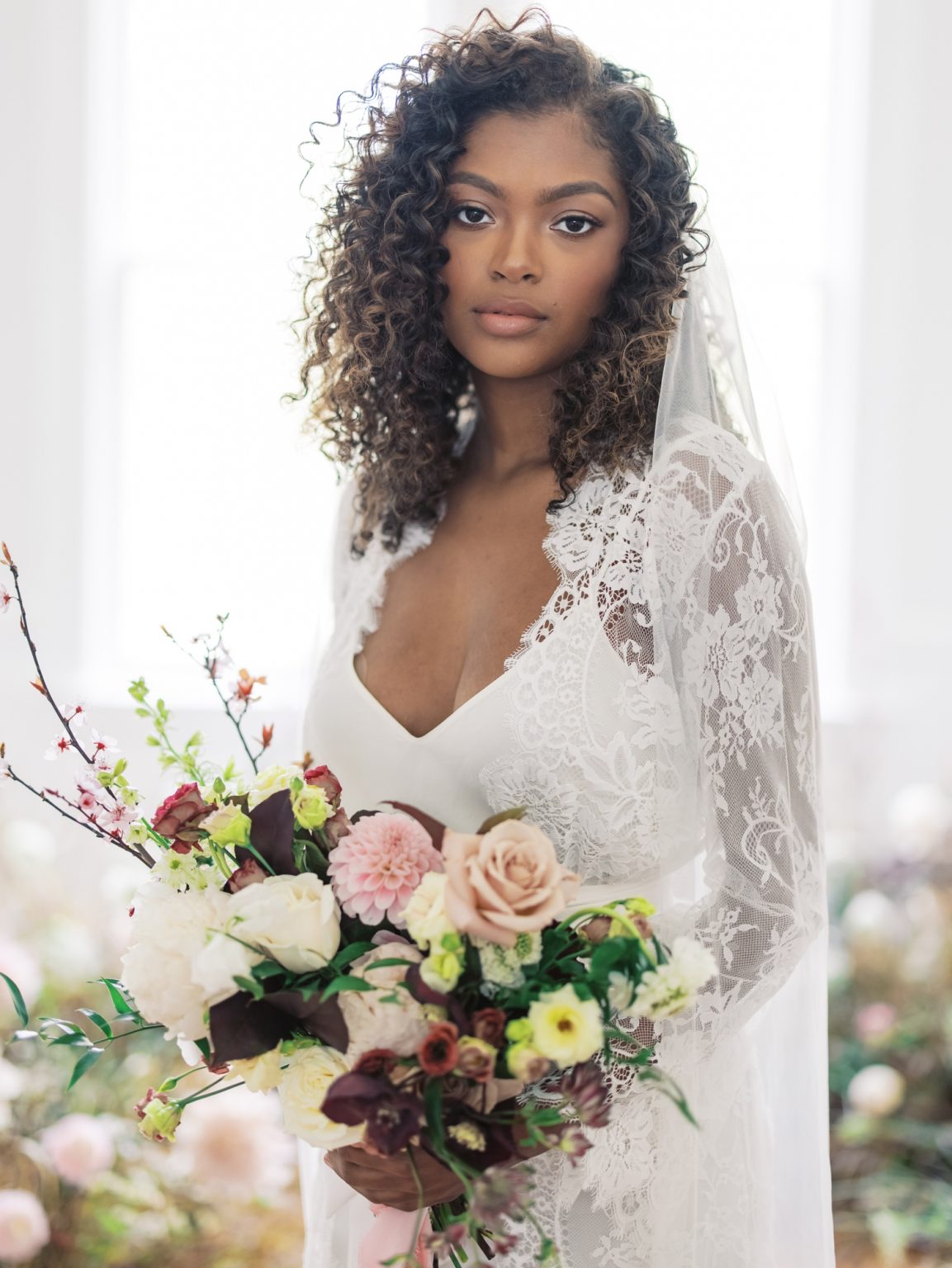 Delicate Boudoir with Beautiful Lace Details – The White Wren