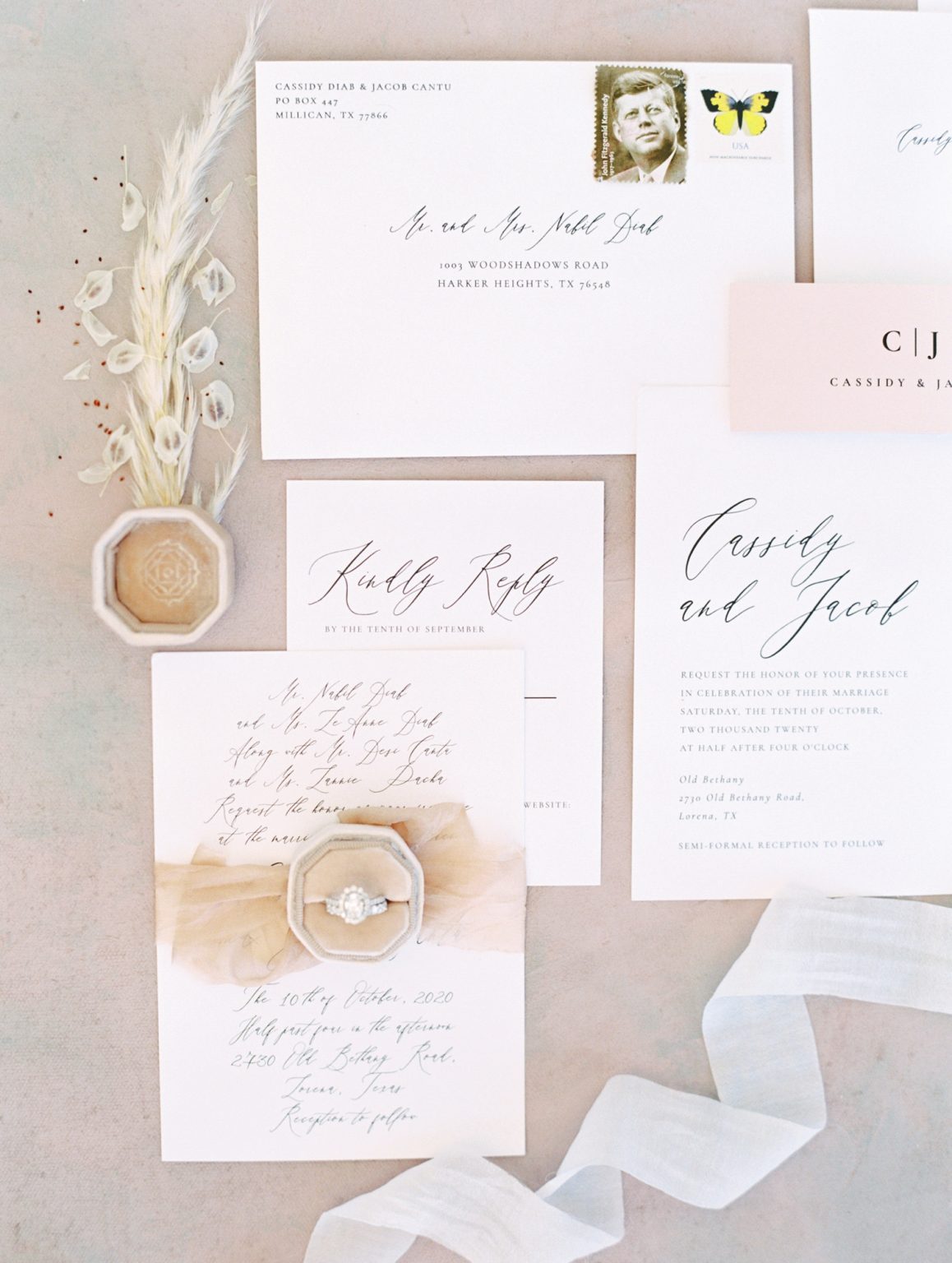 Cassidy & Jacob’s Dreamy White Barn Wedding – The White Wren