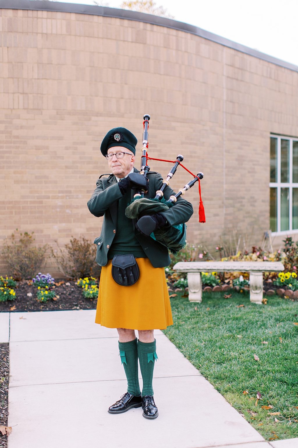 Madden & Steven’s River View Wedding – The White Wren