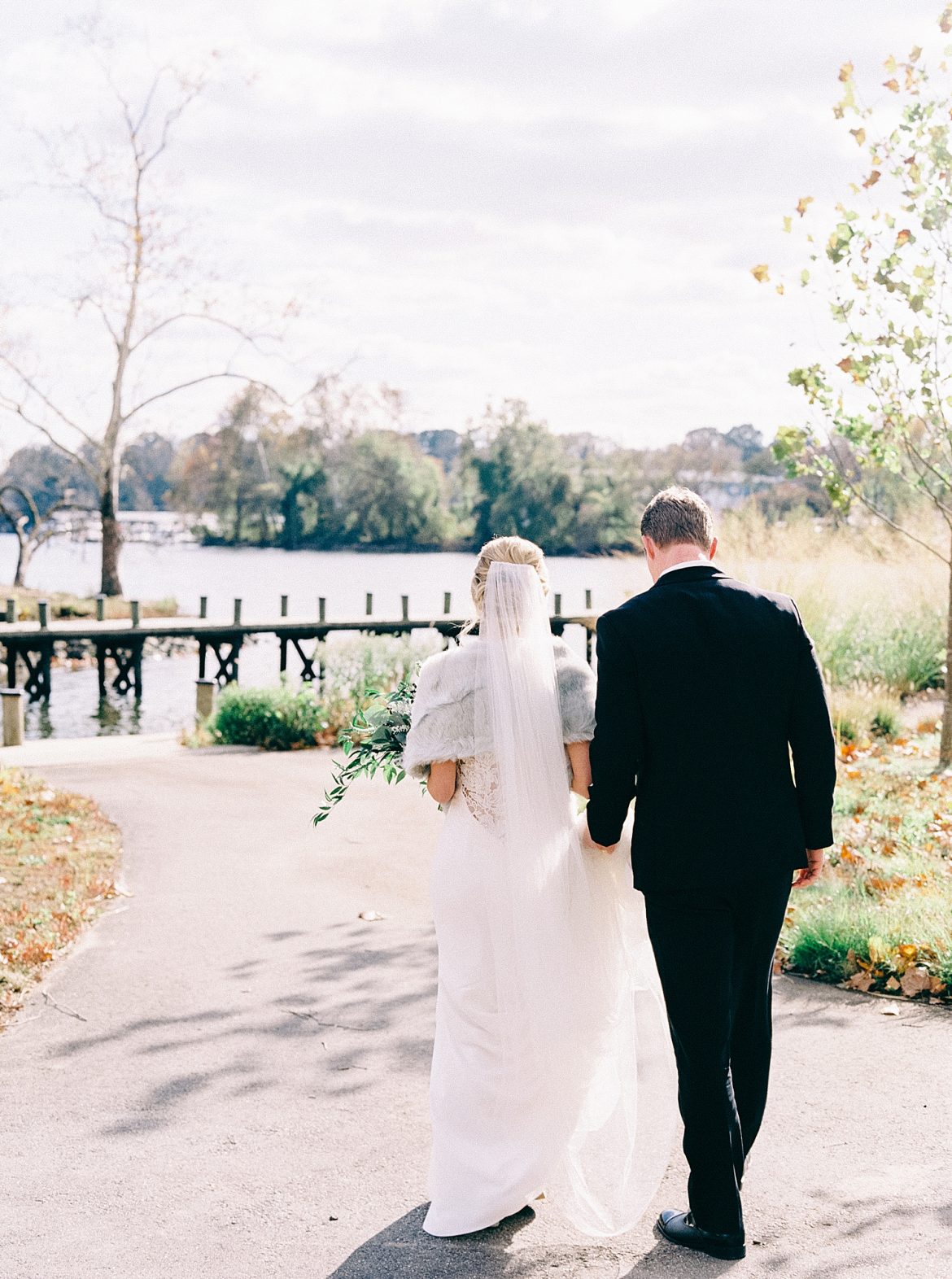 Madden & Steven’s River View Wedding – The White Wren