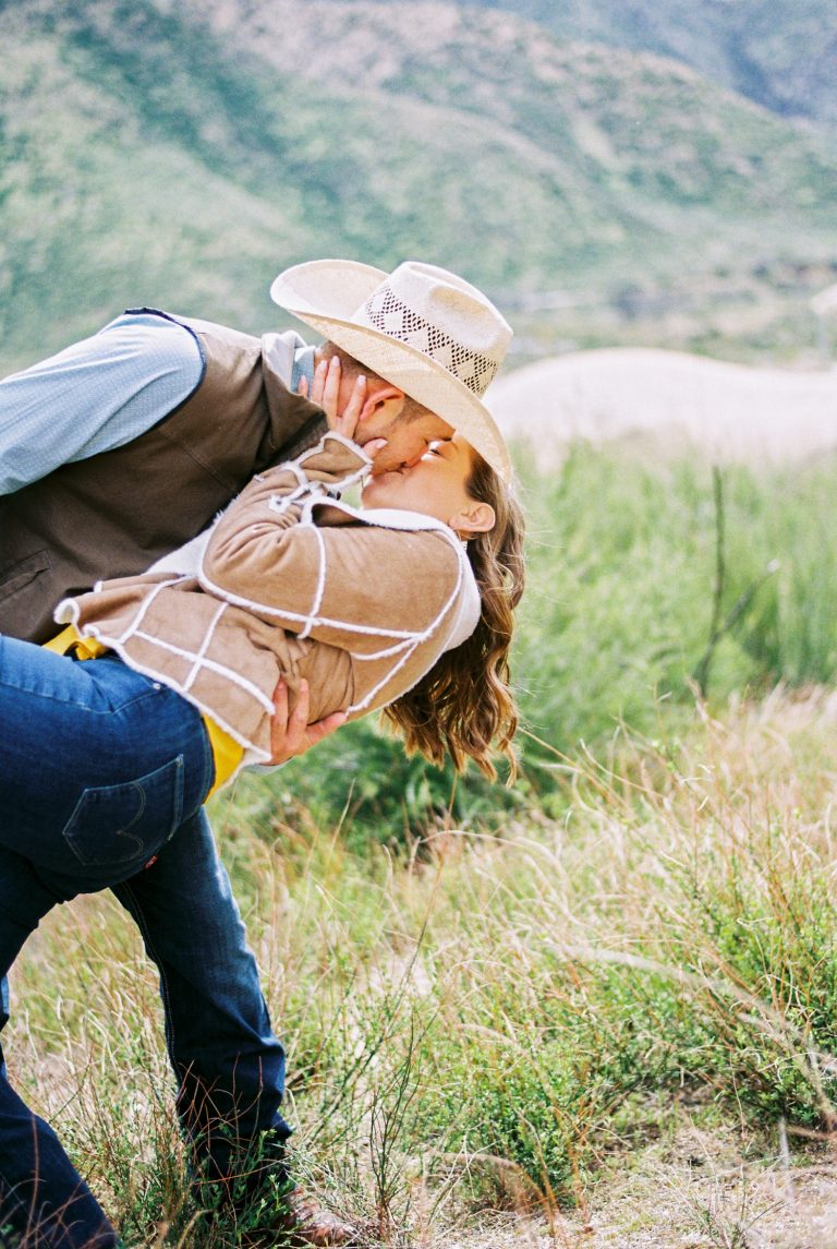 A Cowboy Country Proposal – The White Wren