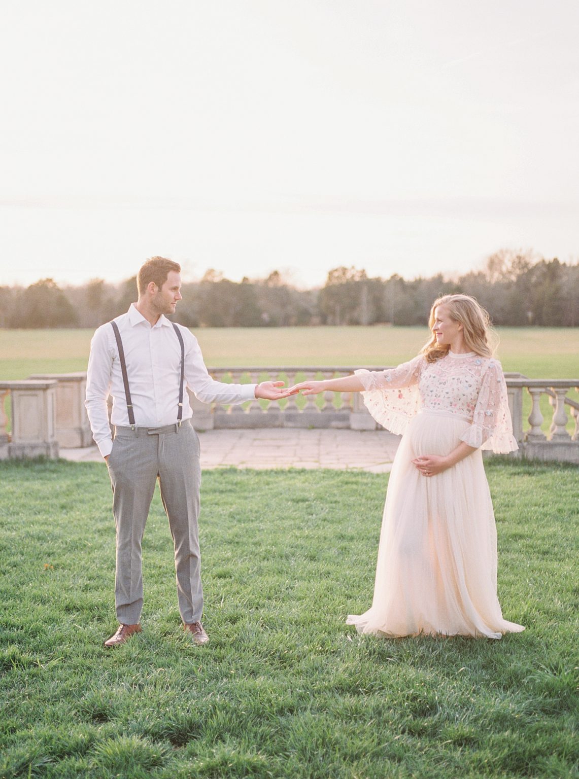 Kristin & Dave’s Dreamy Maternity – The White Wren