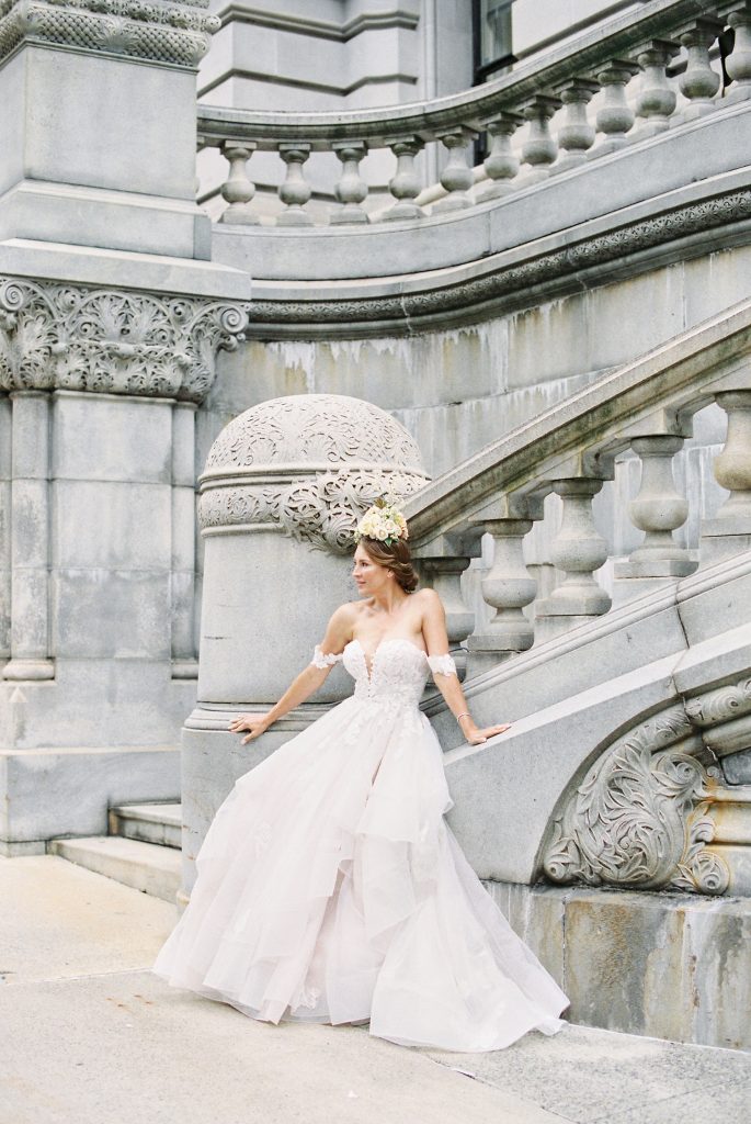 Two Bridal Looks in the City – The White Wren