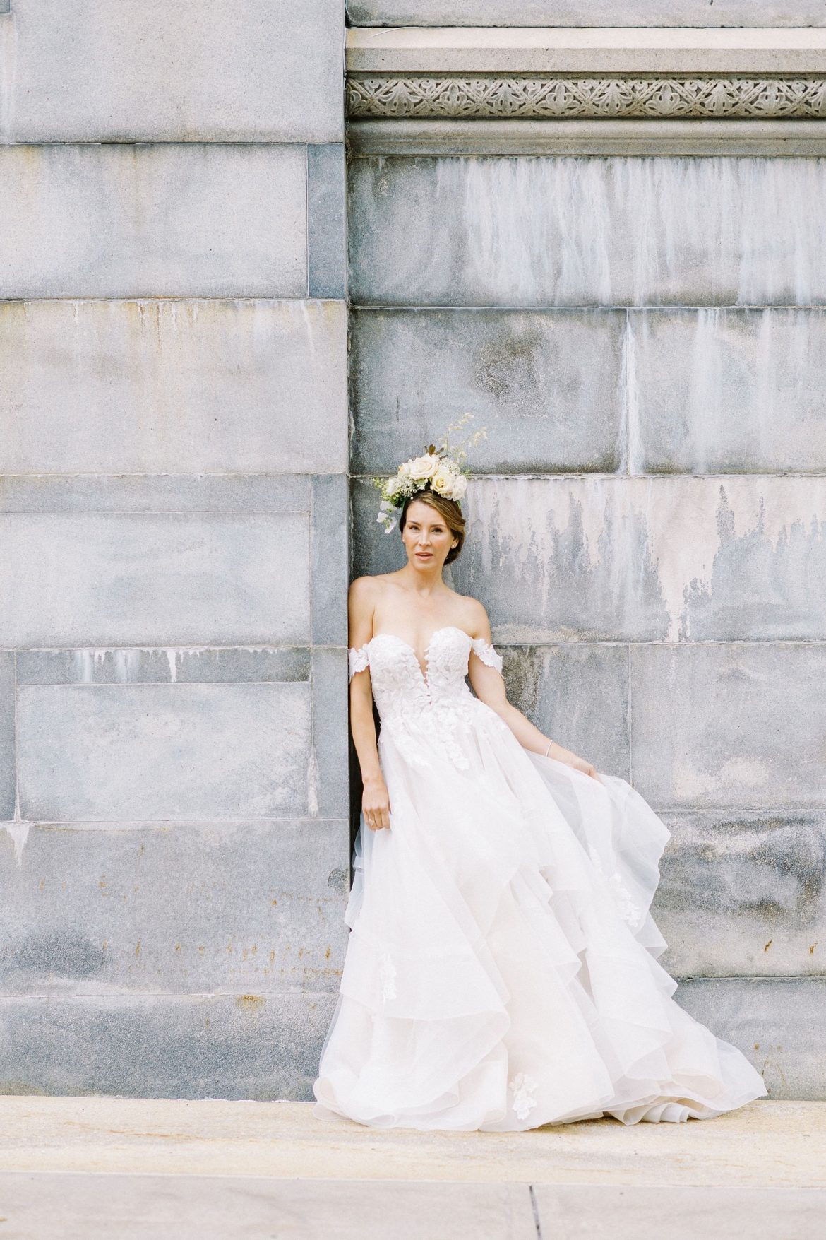 Two Bridal Looks in the City – The White Wren