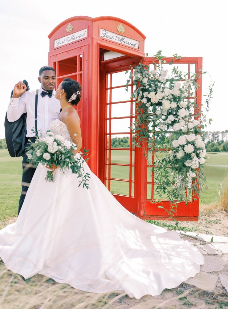 Wedding Inspiration with a Red Telephone Booth – The White Wren