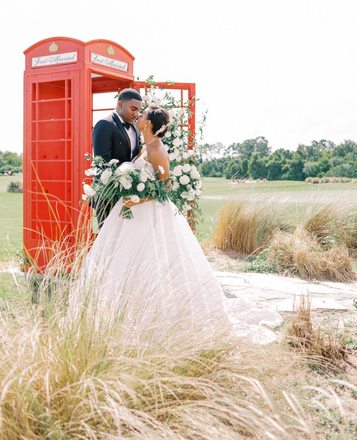 Wedding Inspiration with a Red Telephone Booth – The White Wren
