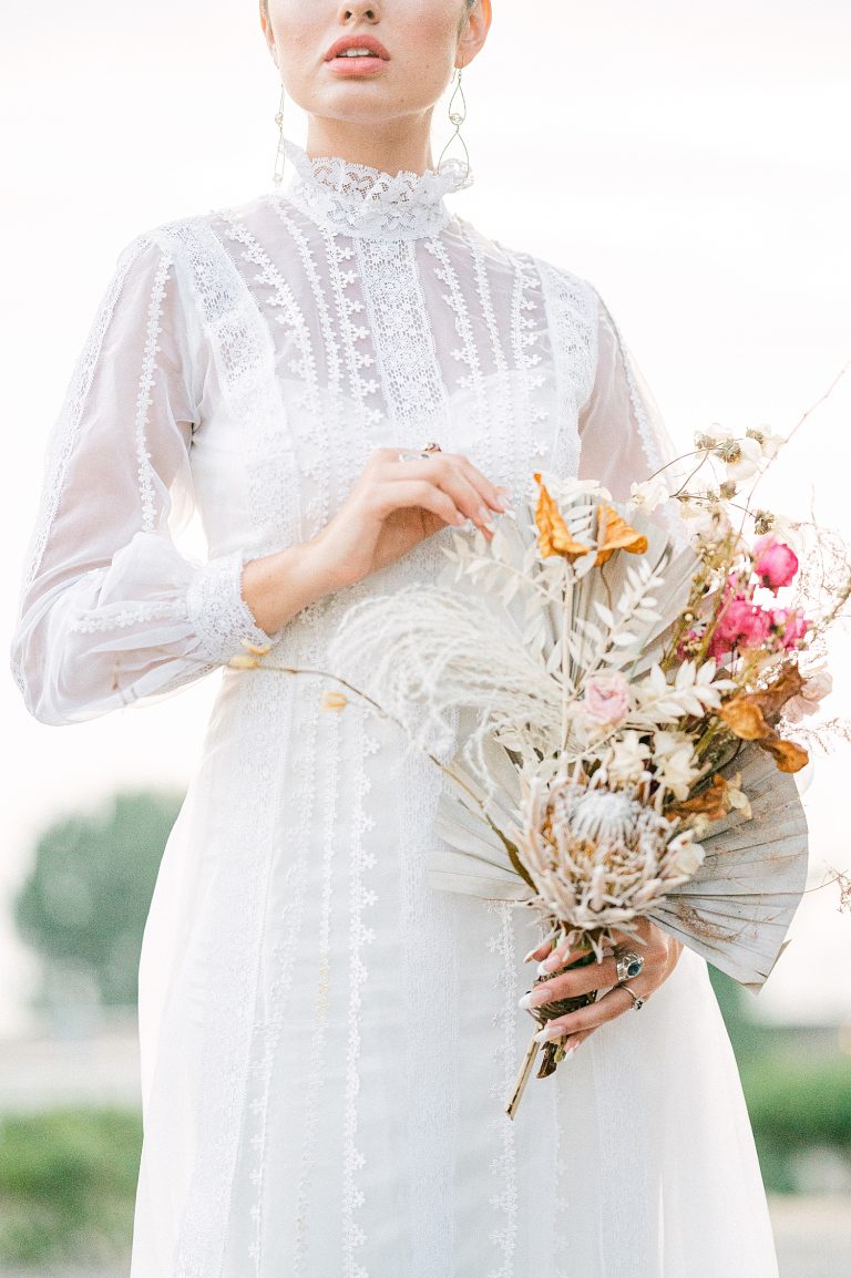 Lacy Bridal Inspiration – The White Wren