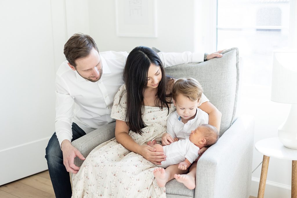 Lifestyle Newborn Session - The White Wren