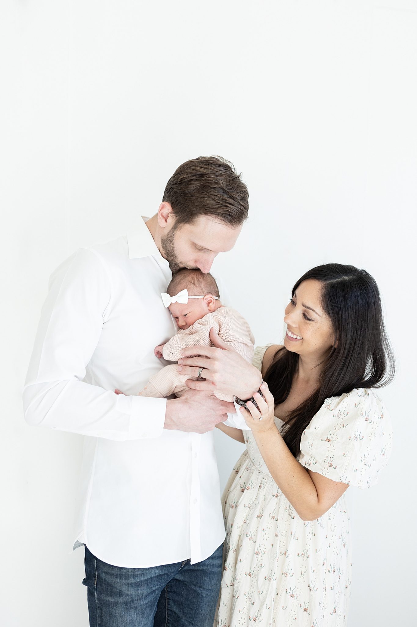 Lifestyle Newborn Session - The White Wren