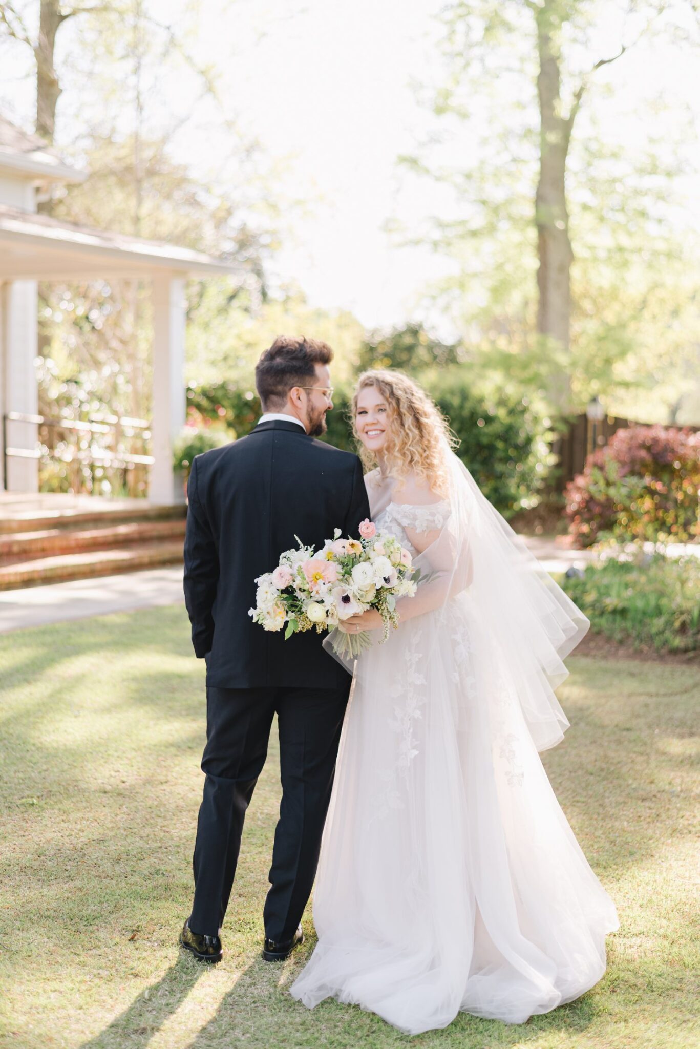 Inspiration for a Garden Wedding - The White Wren