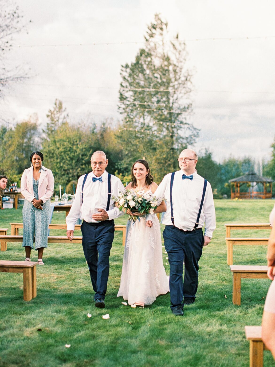 Shawne & DJ’s Rustic Wedding with a View – The White Wren