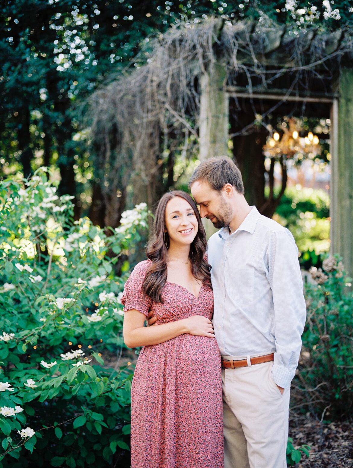 Alexandra & Tripp’s Maternity Session – The White Wren