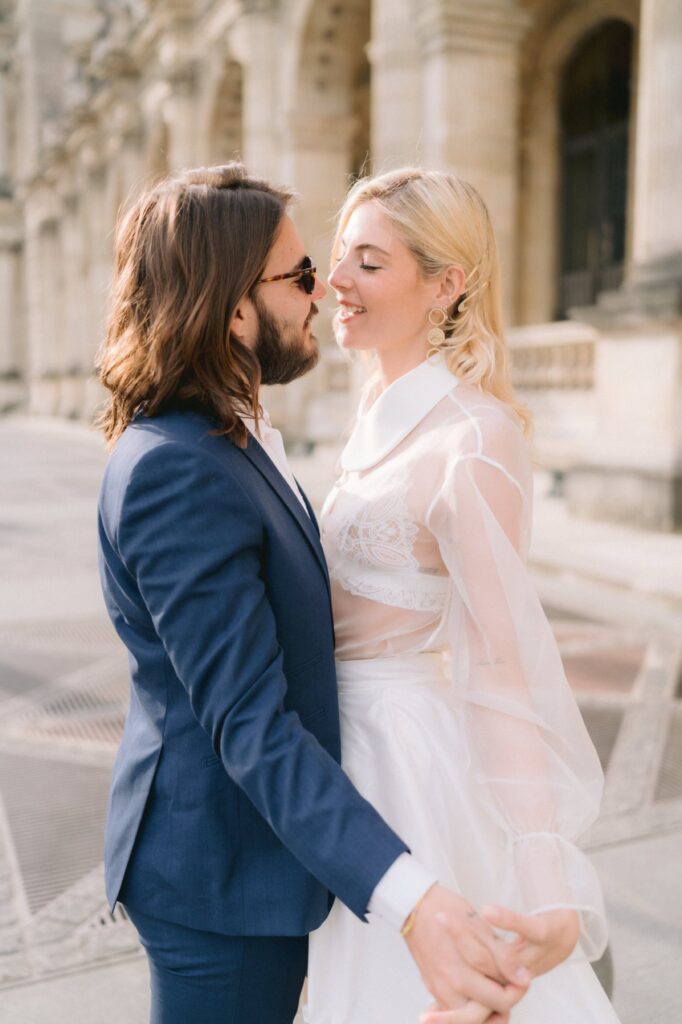 A Modern Couple in Paris – The White Wren