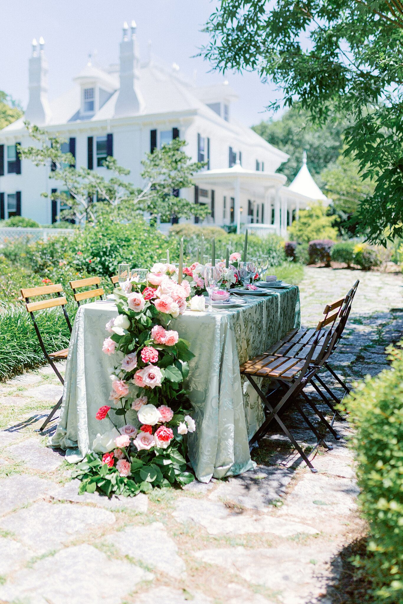 Old English Garden Wedding Inspiration – The White Wren
